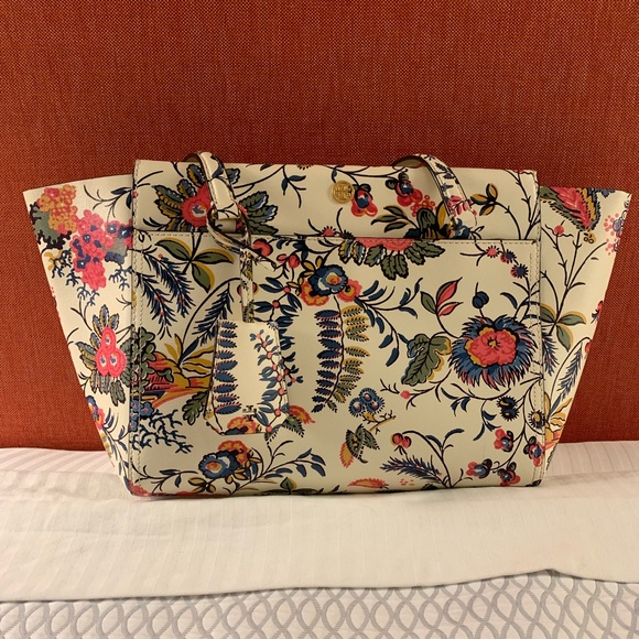 Tory Burch | Bags | Tory Burch Garden Ivory Gabriella Floral Tote ...